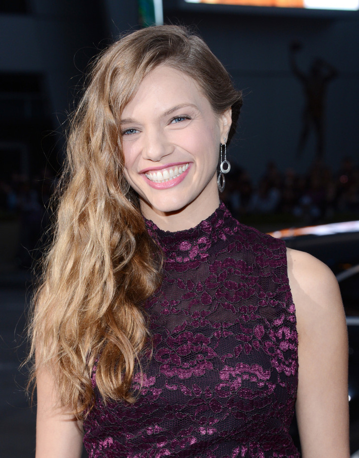 Picture of Tracy Spiridakos