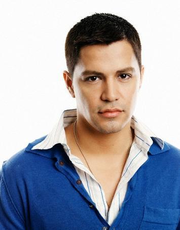 Picture of Jay Hernandez