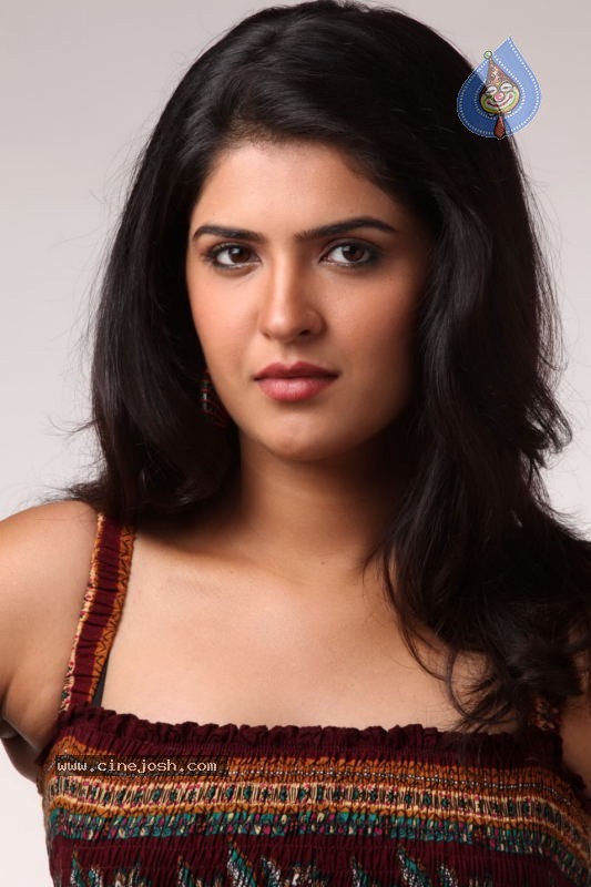Picture of Deeksha Seth
