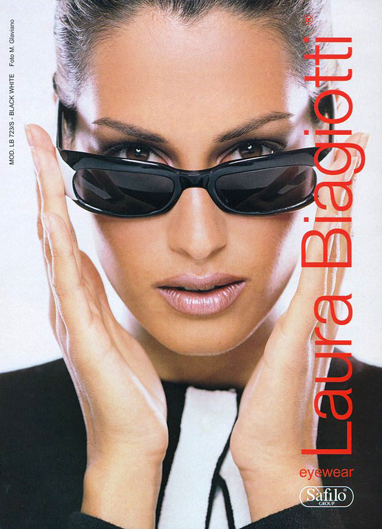 Picture of Yasmeen Ghauri