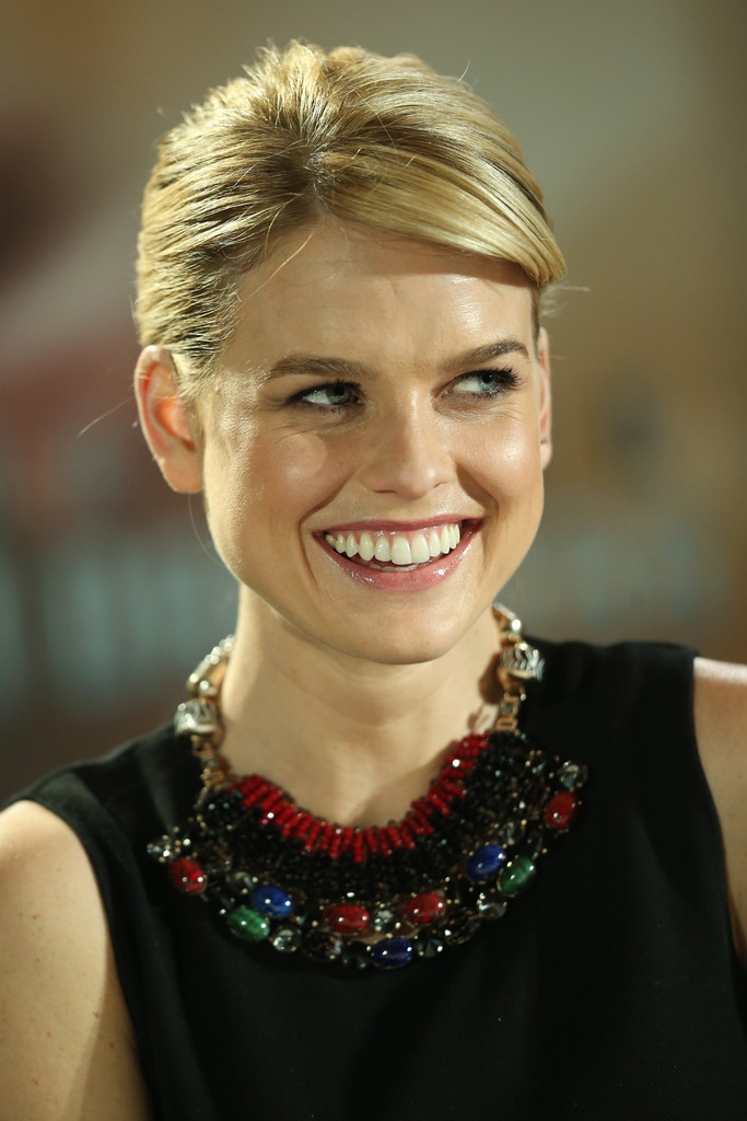 Picture of Alice Eve