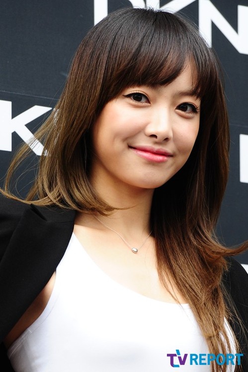 Image of Victoria Song