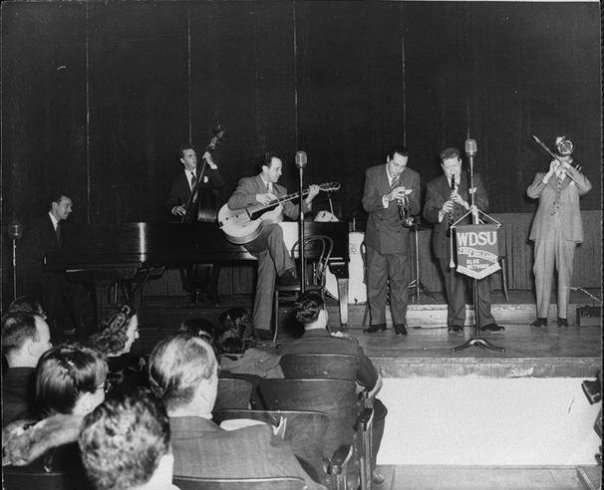 Picture of Louis Prima