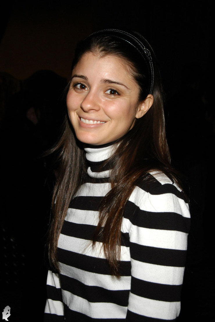 Image of Shiri Appleby