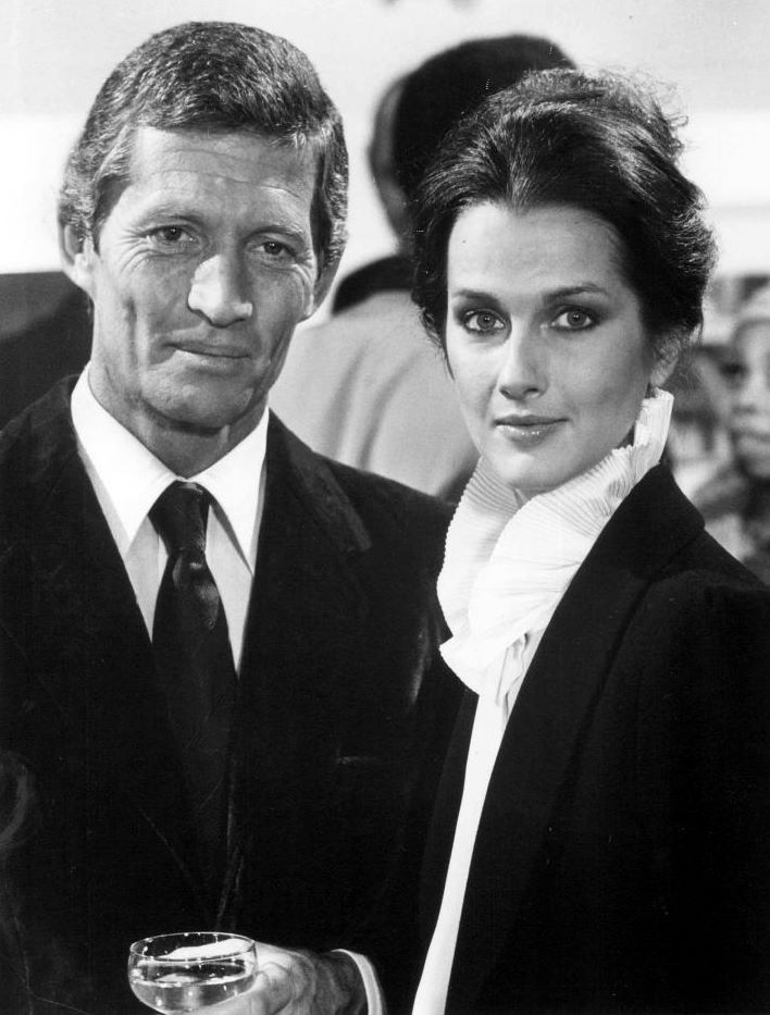 Picture of Veronica Hamel