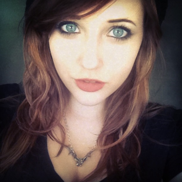 Nicole Elliott picture