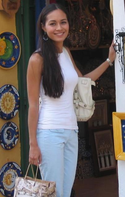 Picture of Maya Karin