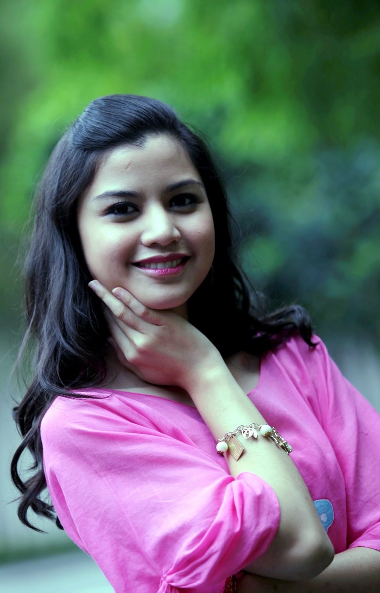 Picture of Lisa Surihani