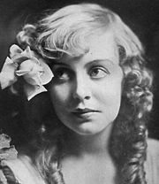 Picture of Violet MacMillan