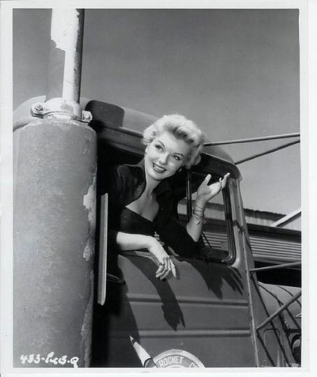 Merry Anders picture