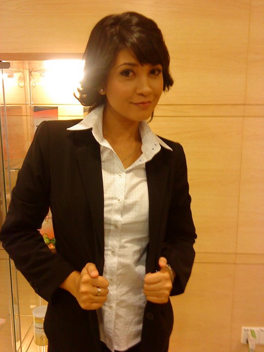 Picture of Izreen Azminda