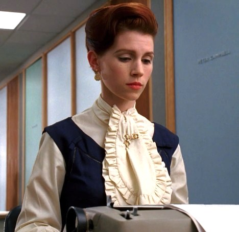 Picture of Julie McNiven