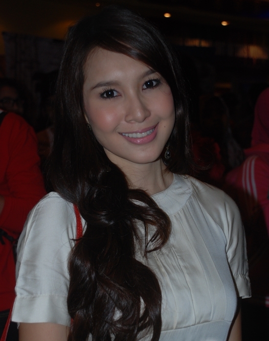 Intan Ladyana picture