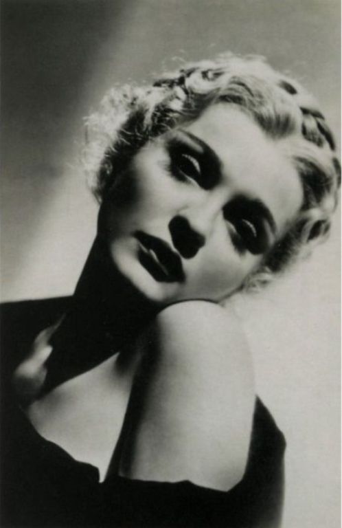Picture of Anna Sten
