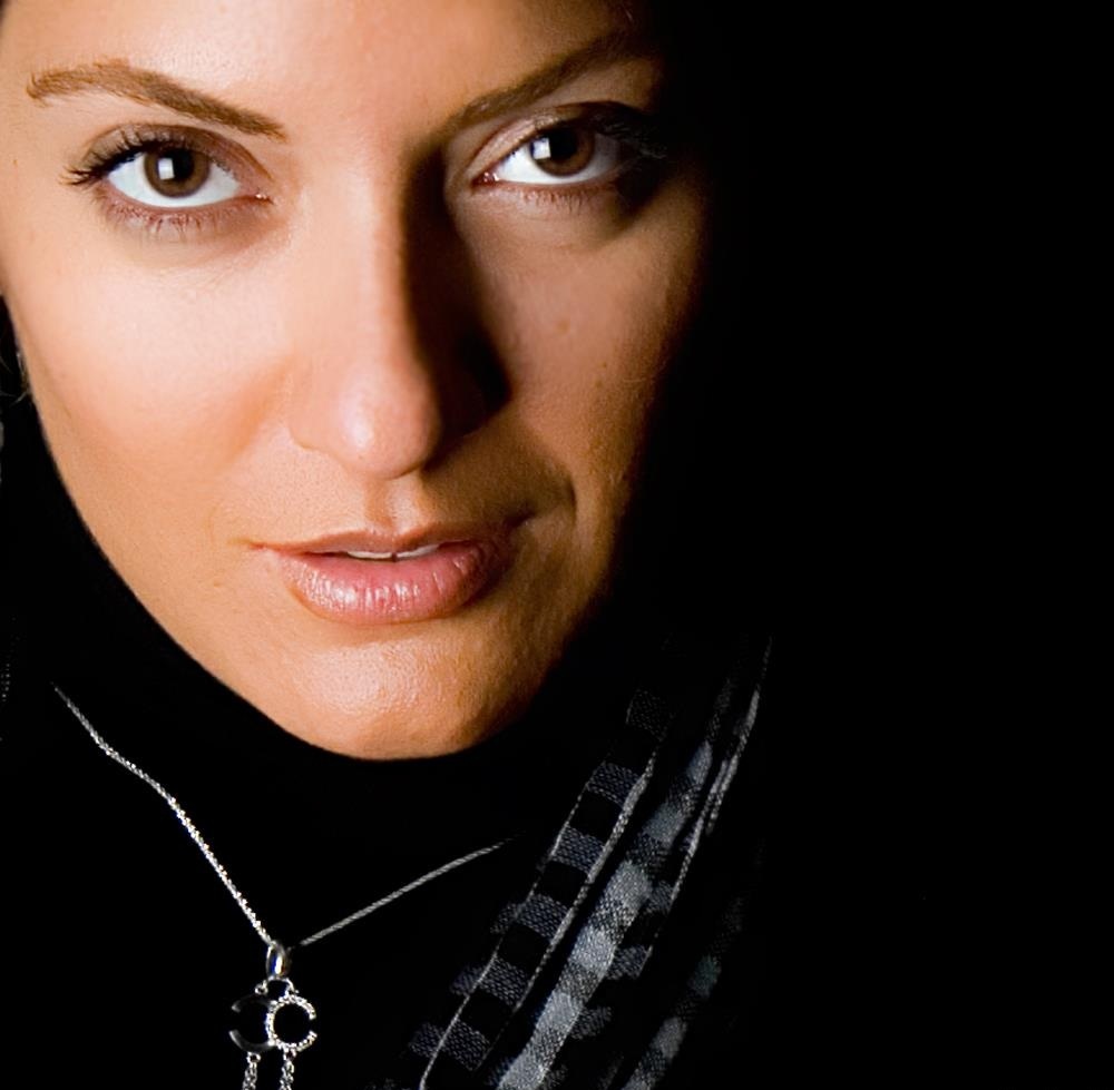 Picture of Mahnaz Afshar