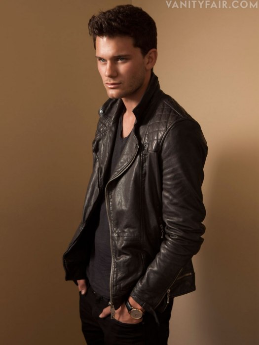 Picture of Jeremy Irvine