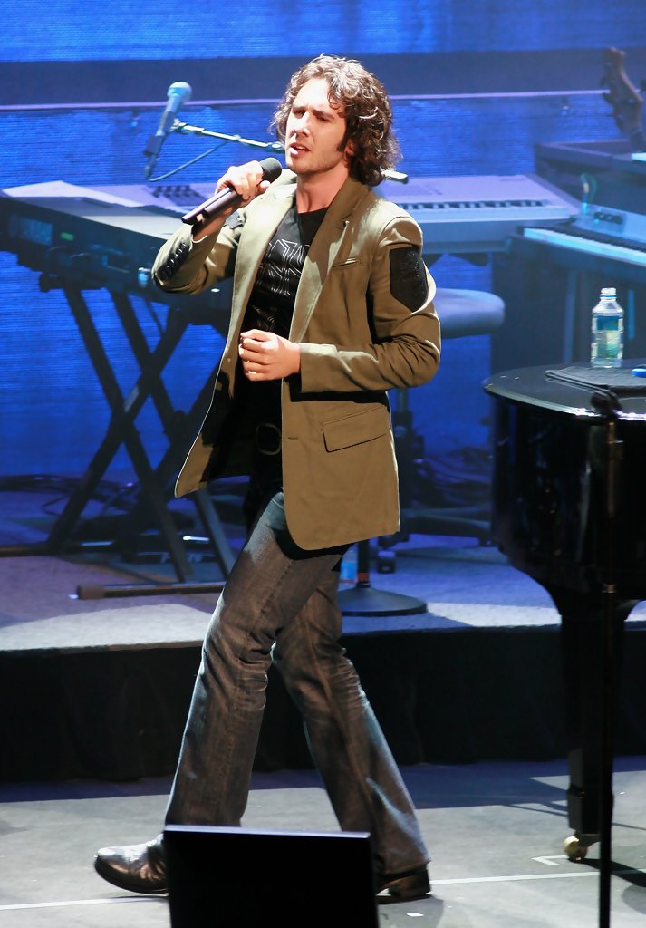 Josh Groban picture