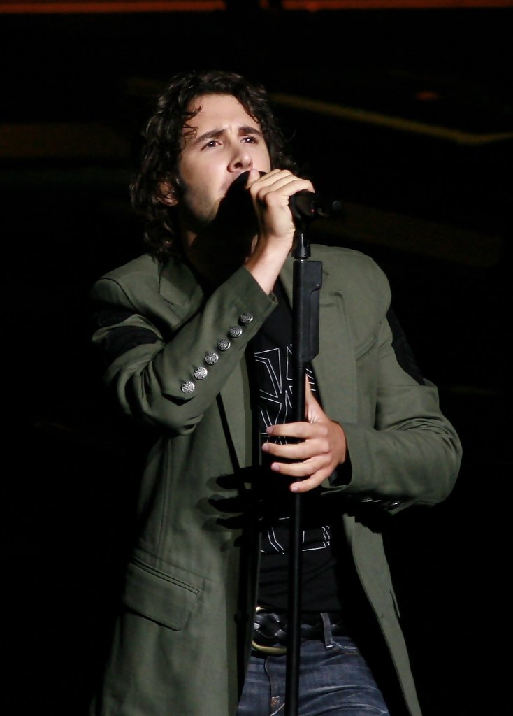 Picture of Josh Groban