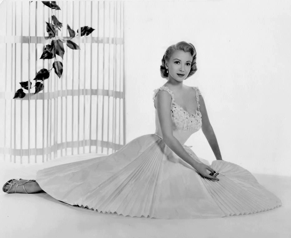 Monica Lewis image