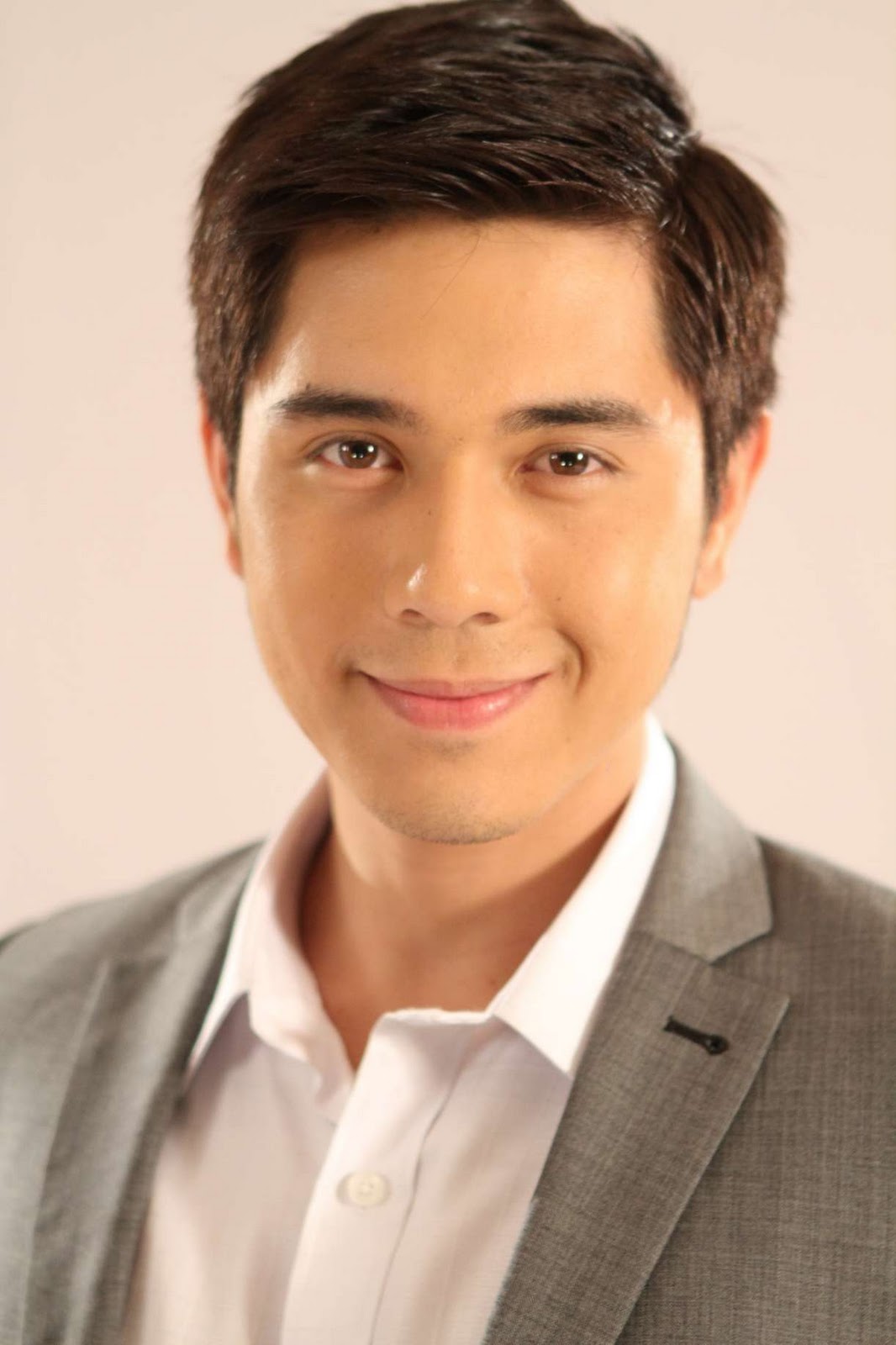 Listal - List the stuff you love! Movies, TV, music, games and books