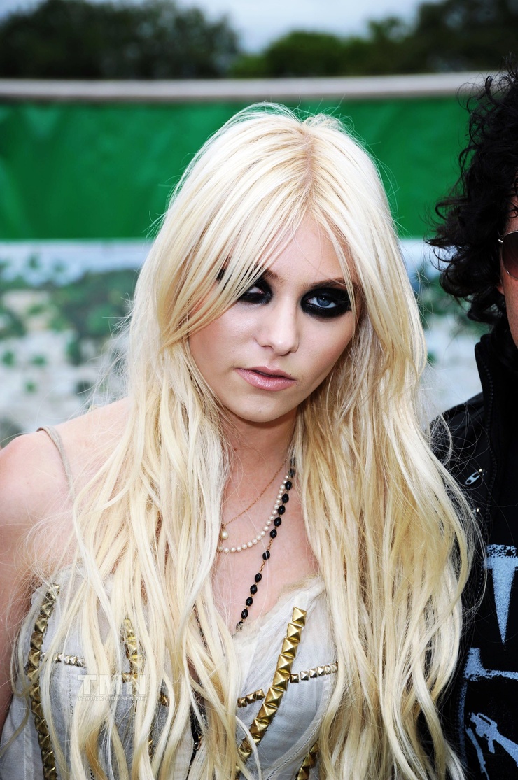 Picture of Taylor Momsen
