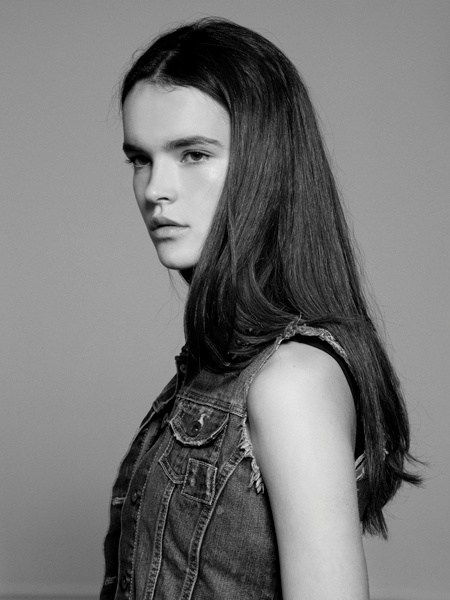 Picture of Zoe Colivas