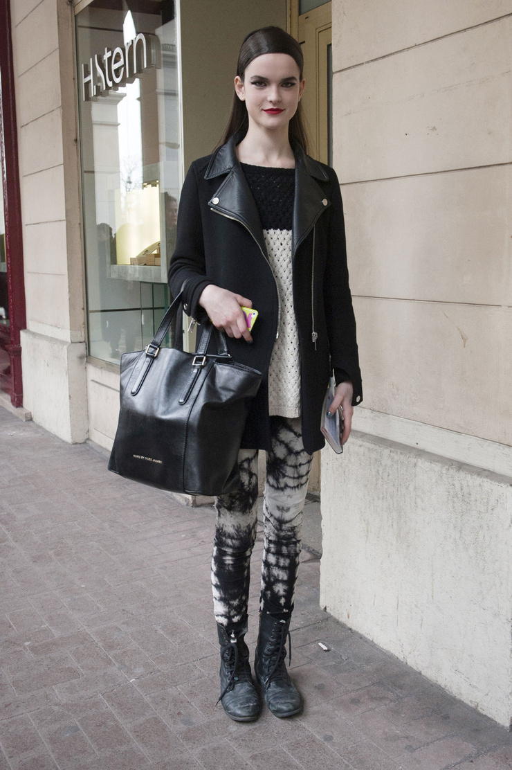 Image of Zoe Colivas