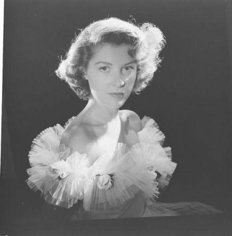 Picture of Barbara Bates