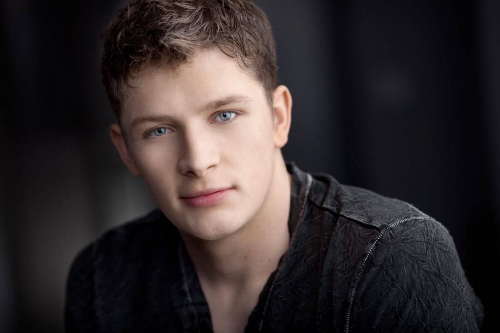 Brett Dier image
