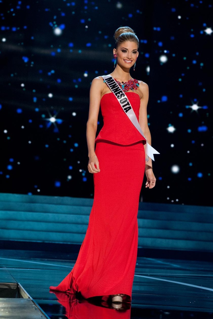 Image of Danielle Hooper