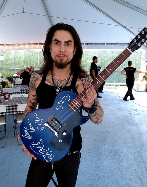 Picture of Dave Navarro