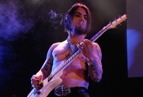 Picture of Dave Navarro