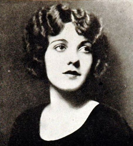 Picture of Lila Lee