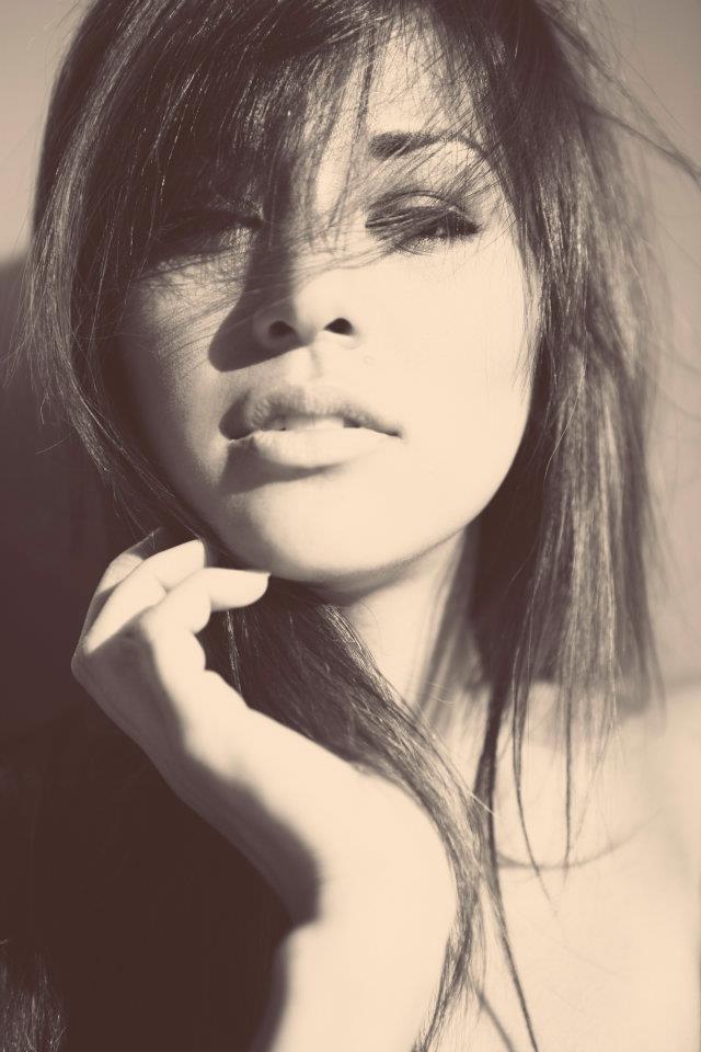 Danielle Lo image