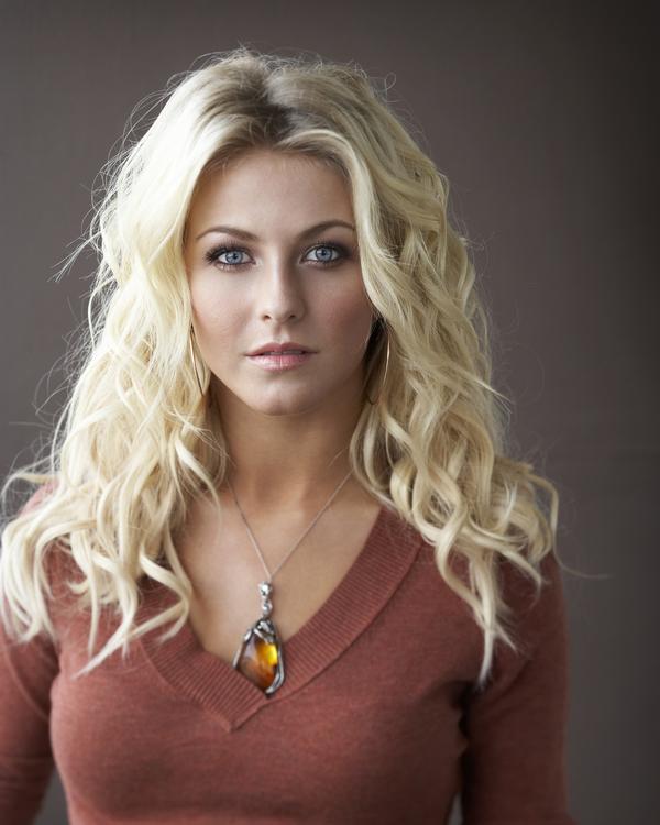 Picture of Julianne Hough