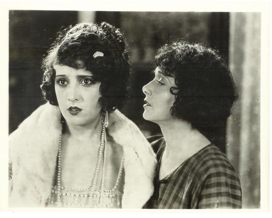 Mae Busch, Estelle Taylor