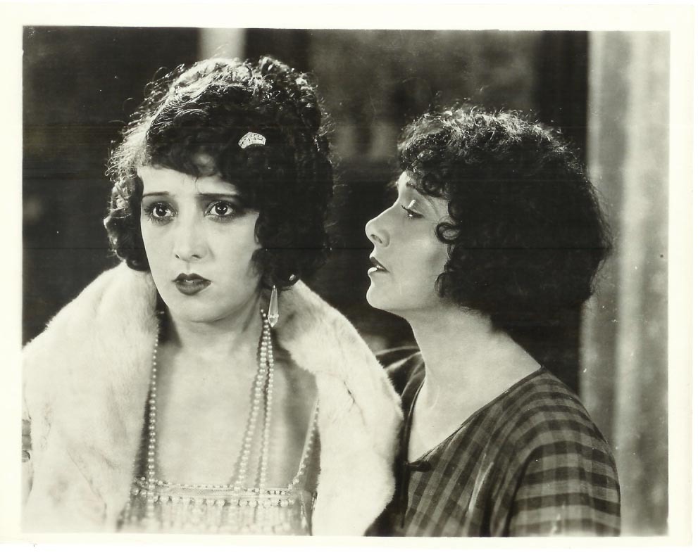 Mae Busch, Estelle Taylor