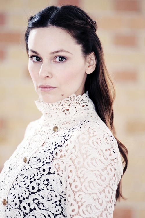 Picture of Mina Tander