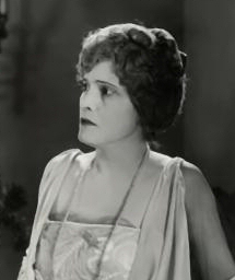 Betty Francisco picture