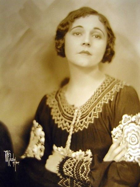 Image of Dorothy Devore