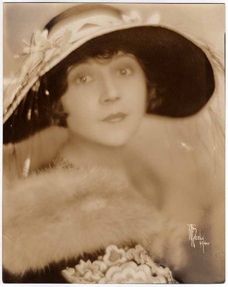 Picture of Dorothy Devore