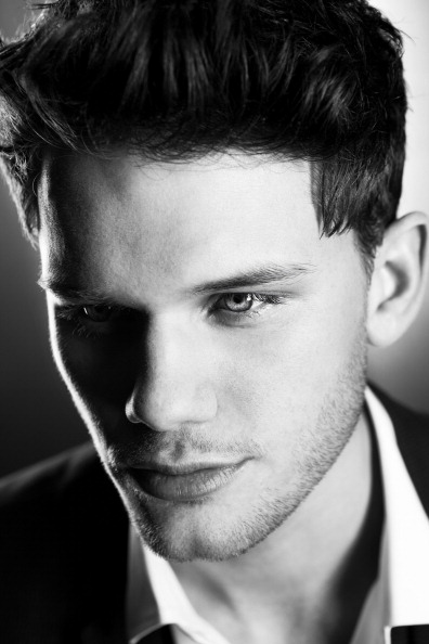 Picture of Jeremy Irvine
