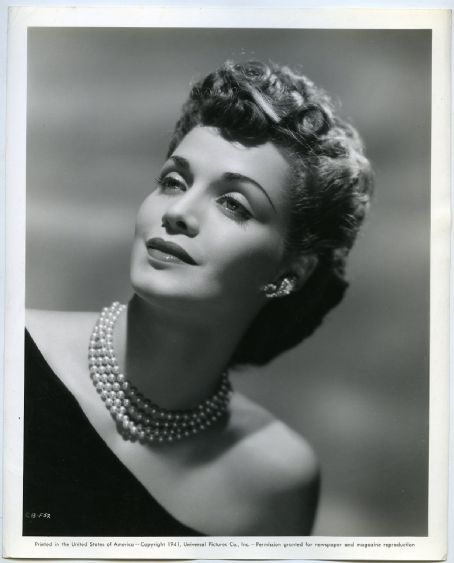 Picture of Carol Bruce