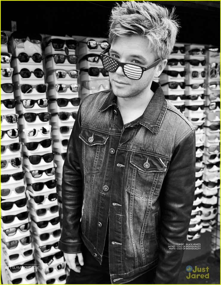 Brett Davern picture