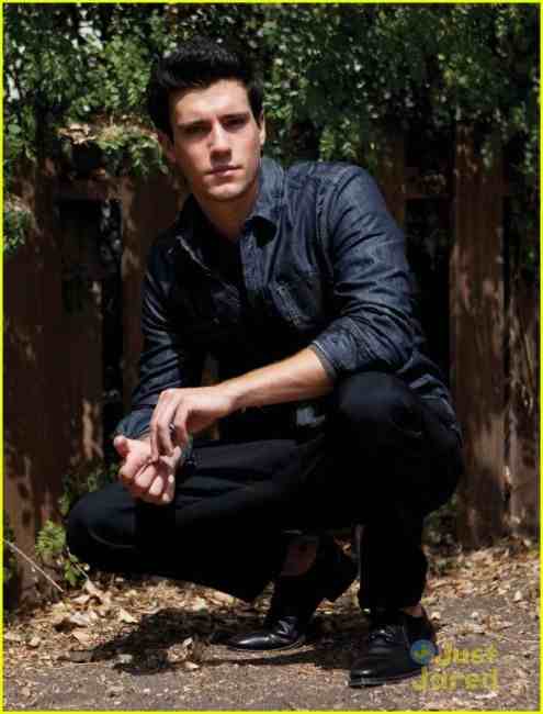 Picture of Drew Roy