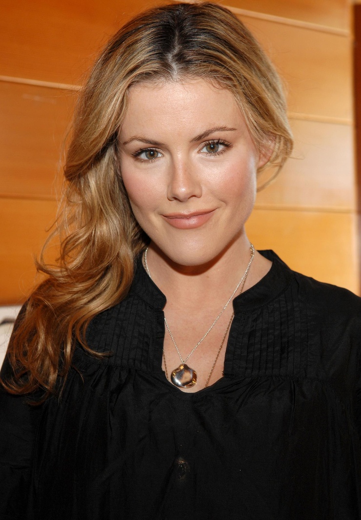 Picture of Kathleen Robertson