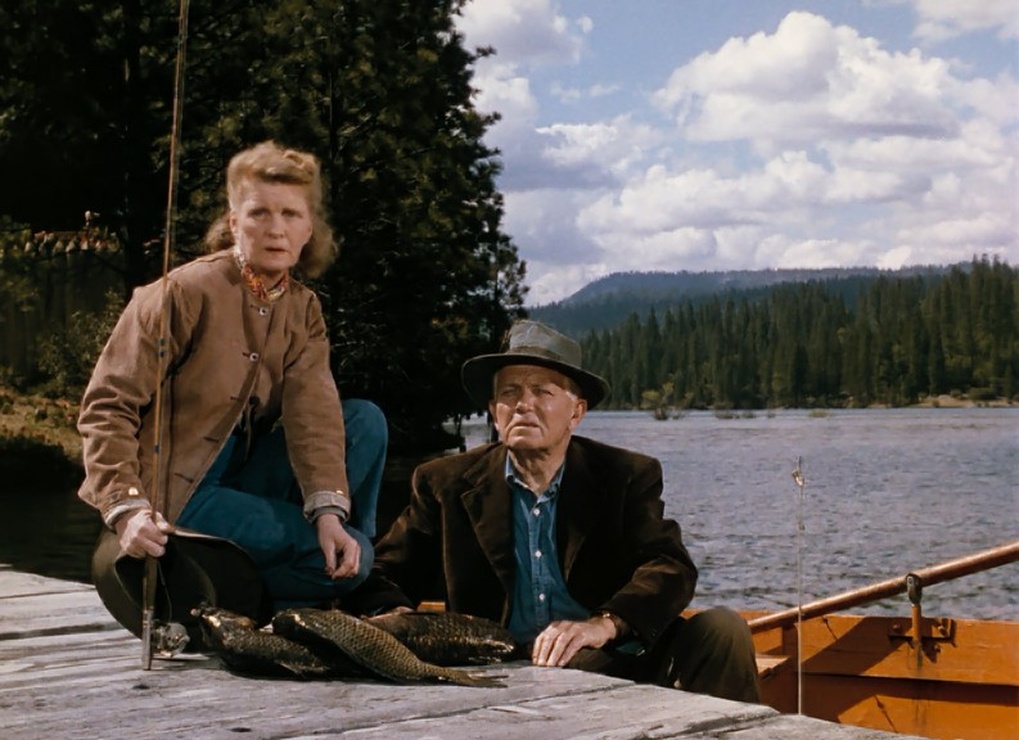 Mae Marsh (Fisherwoman)