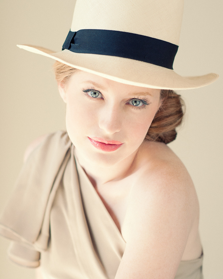 Picture of Zena Grey