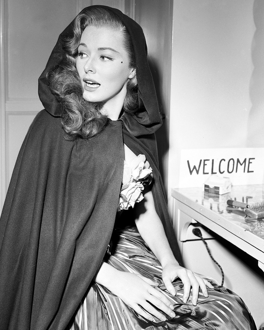 Eleanor Parker Body