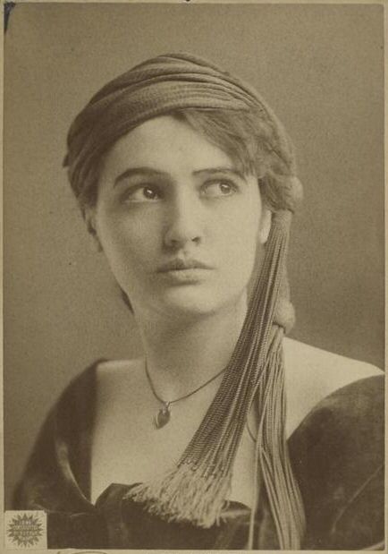 Picture of Julia Arthur